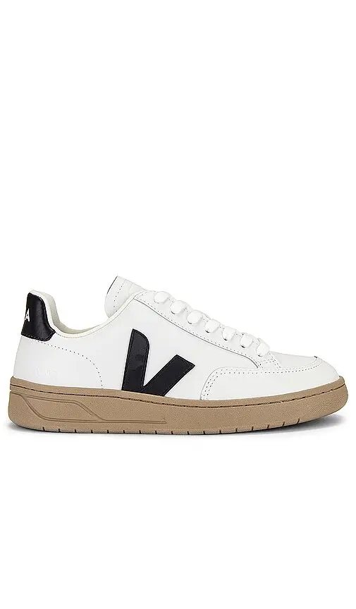VEJA V-12 Sneaker - Extra White & Black Dune