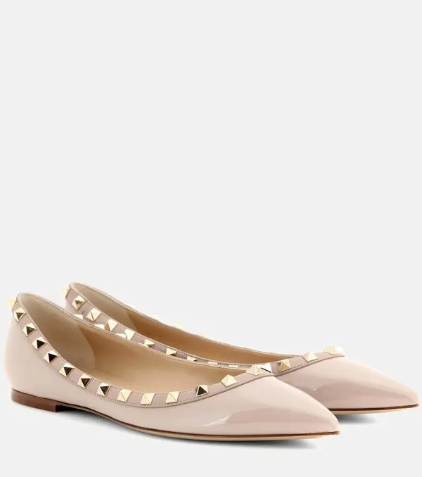 Valentino Garavani Rockstud Patent Leather Ballet Flats - Beige