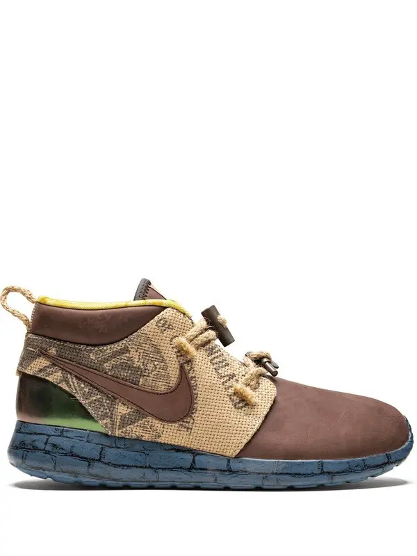 Nike Roshe Run Trollstrike Sneakers