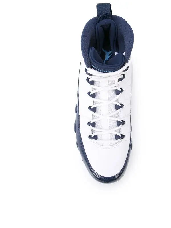 JORDAN Air Retro Unc Sneakers - White