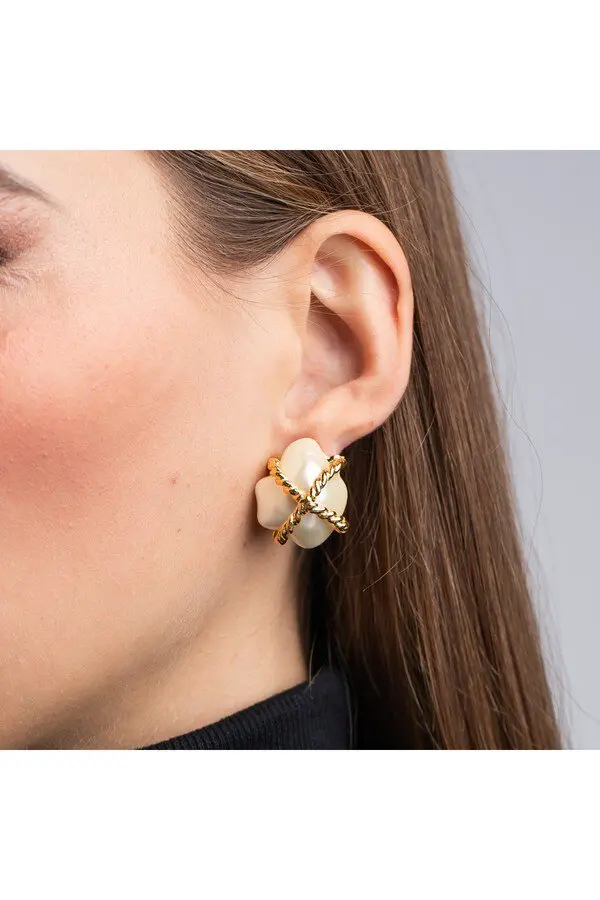 KENNETH JAY LANE Cultura Pearl With Nugget Clip Earrings