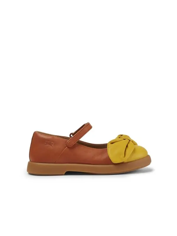 Produktbild von Camper Kinderschuhe Camper Mädchen Mary Jane Schuhe 'Right' K800587 - Aus Leder Mit Gummisohle (Twins Konzept) Camper Mary Jane Schuhe