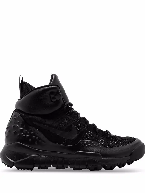Nike Lupinek Flyknit Sneakers - Black