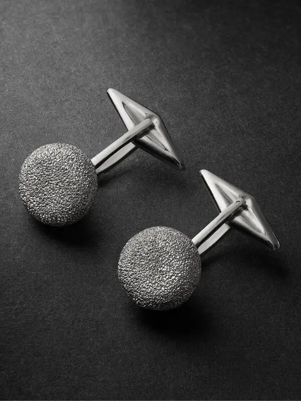 Carolina Bucci Florentine Blackened Gold Cufflinks