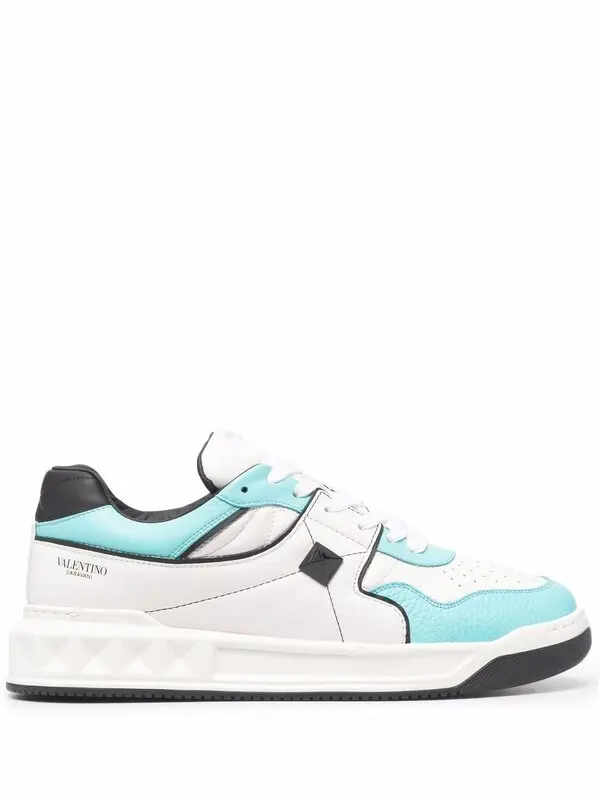Valentino Garavani Roman Stud Low-top Sneakers - White