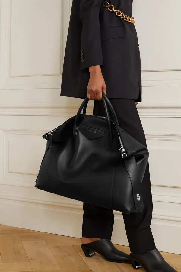 Givenchy Antigona Soft Large Leather Tote - Black | Editorialist