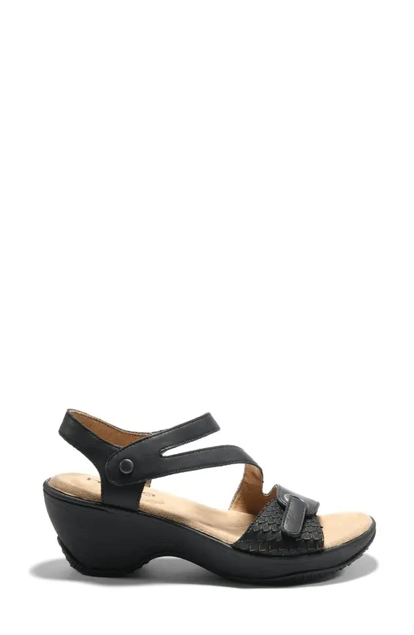 HALSA FOOTWEAR Halsa Clara Asymmetrical Sandal - Black | Editorialist