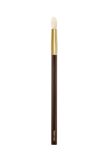 TOM FORD Eyeshadow Blend Brush, Eye Brushes, Completely Effortless, Blend Brush, Synthetic Hair, Softens And Blurs
