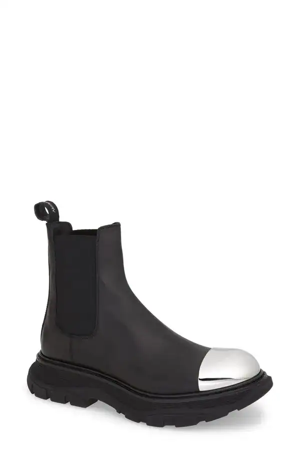 Alexander Mcqueen Metal Cap Toe Chelsea Boot In Black  display picture 1