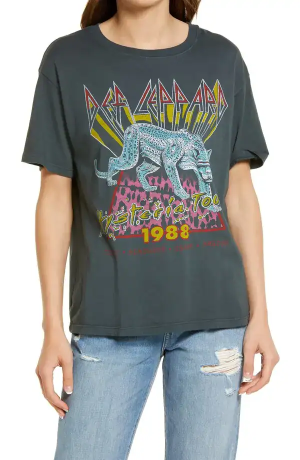 Daydreamer Def Leppard Hysteria Tour Graphic Tee In Vintage Black 