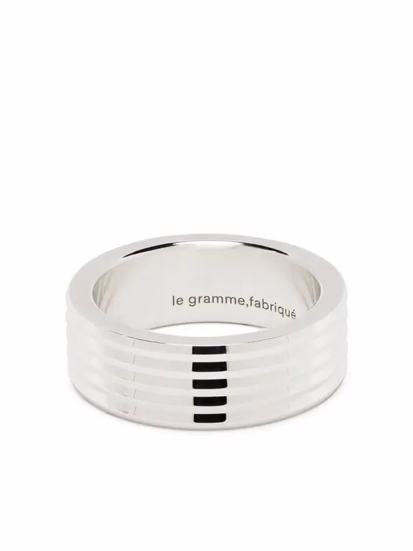 Le Gramme Guilloché Ribbon Ring