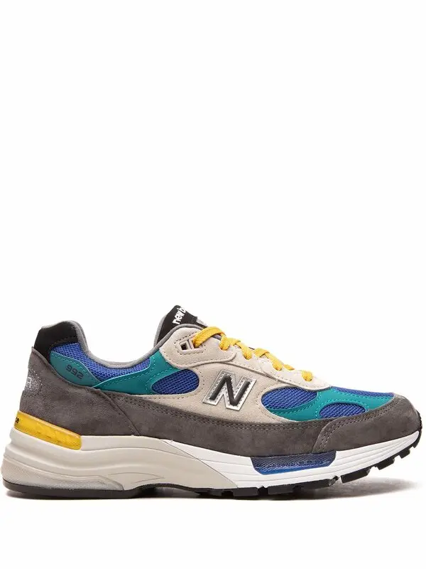 NEW BALANCE 992 Low-top Sneakers - Grey