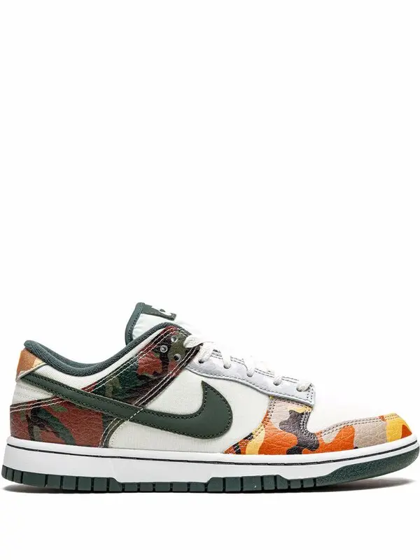Nike Dunk Low Se Multi-camo Sneakers - Green