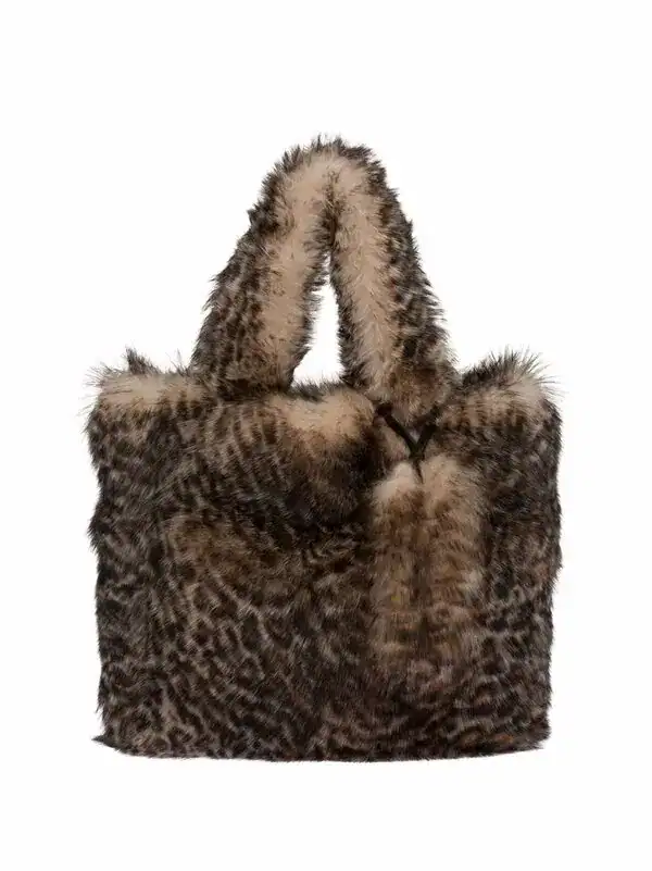miu miu Printed Shearing レオパード柄 トート ファー Miu Miu Leopard Print Shearling Tote - Brown | Editorialist