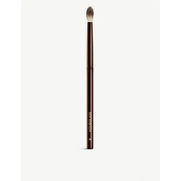 HOURGLASS No 6 Tapered Blender Brush - One-color