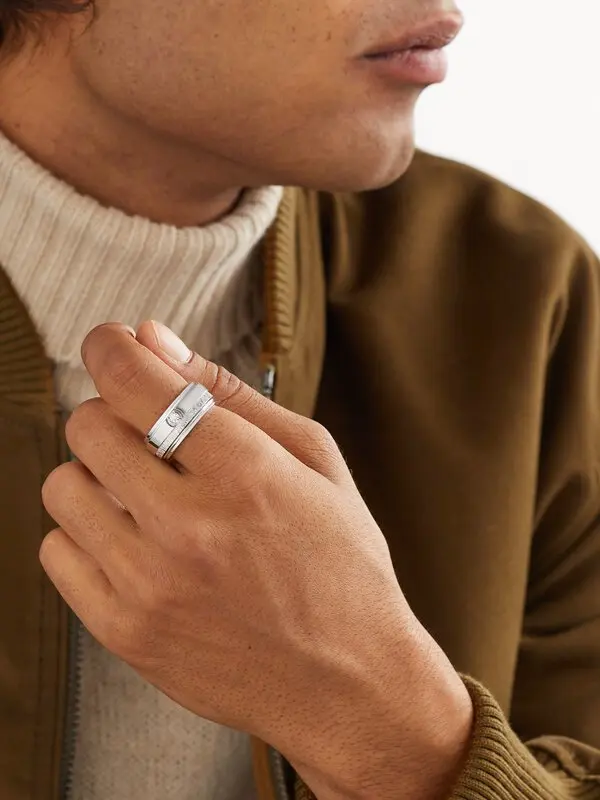 PIAGET Possession Large Engraved 18-karat White Gold Diamond Ring - Silver