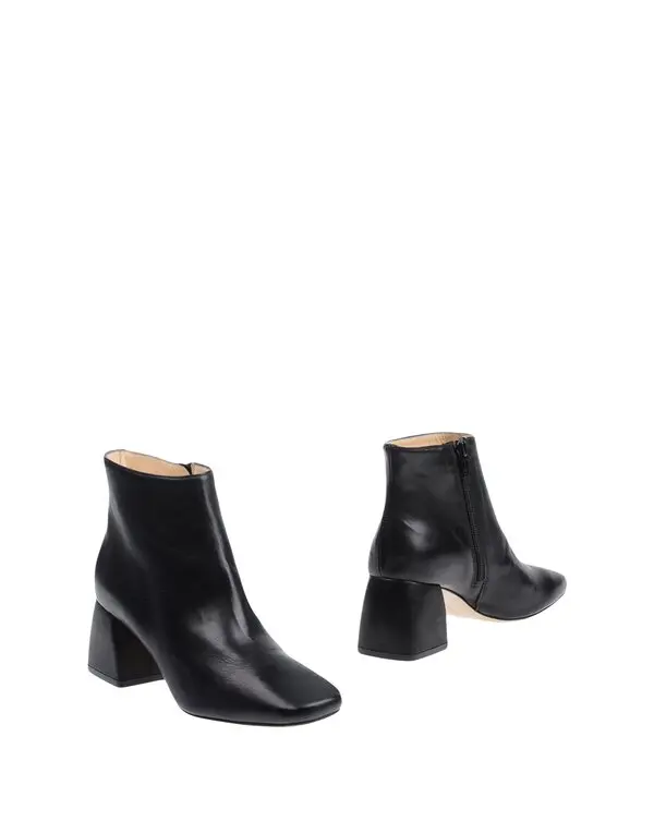 Buy UNLACE Ankle Boots - Black At 48% Off | Editorialist