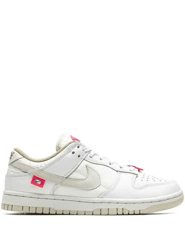 Nike Dunk Low Sneakers - White