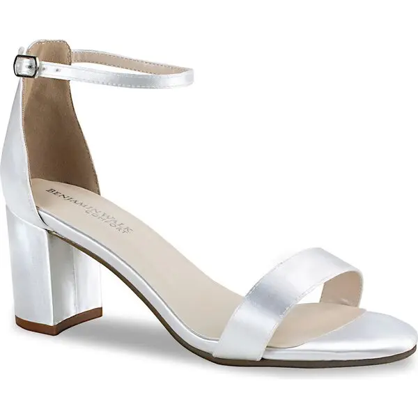 TOUCH UPS January Sandal