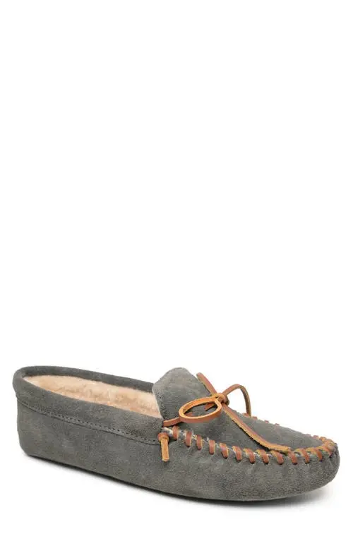 Minnetonka Faux Shearling Lined Slipper