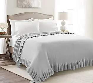 LUSH DECOR Reyna Soft Knitted Ruffle Blanket/co Verlet