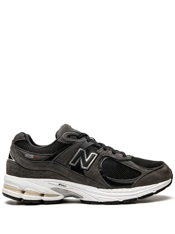 NEW BALANCE 2002 Sneakers - Black
