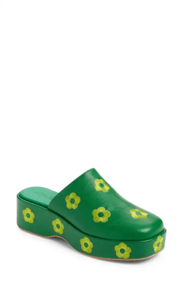 Lisa Says Gah Dakota Clog In Flowers 40% Off Editorialist
