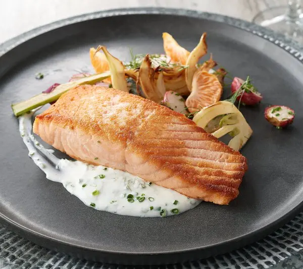 EGG HARBOR 8oz. Faroe Island Salmon Filets