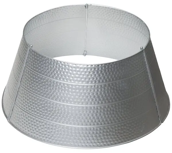GLITZHOME 26'd Hammered Metal Decorative Christ As Tree Collar