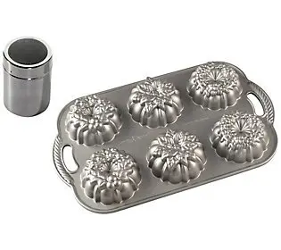 NORDICWARE Wreathlettes Cakelet Pan And Duster