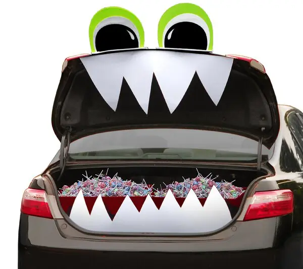 NATIONAL TREE COMPANY Tricky Trunks Bright Eyes Car Kit
