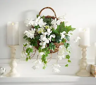 VALERIE PARR HILL Dogwood And Ivy Wall Basket Valerie
