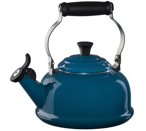 LE CREUSET 1.7-qt Whistling Teakettle