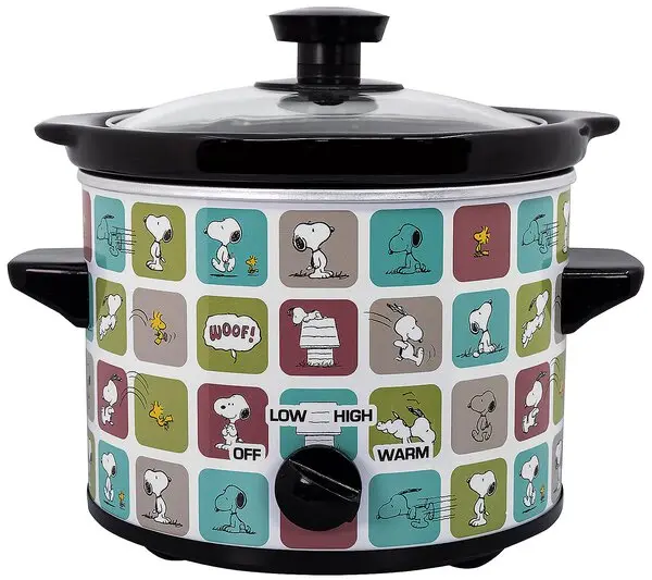 UNCANNY BRANDS Peanuts Snoopy 2 Quart Slow Cook Er