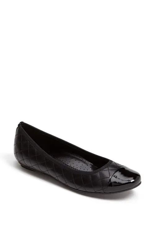 Vaneli Serene Ballet Flat - Black Nappa/black Patent