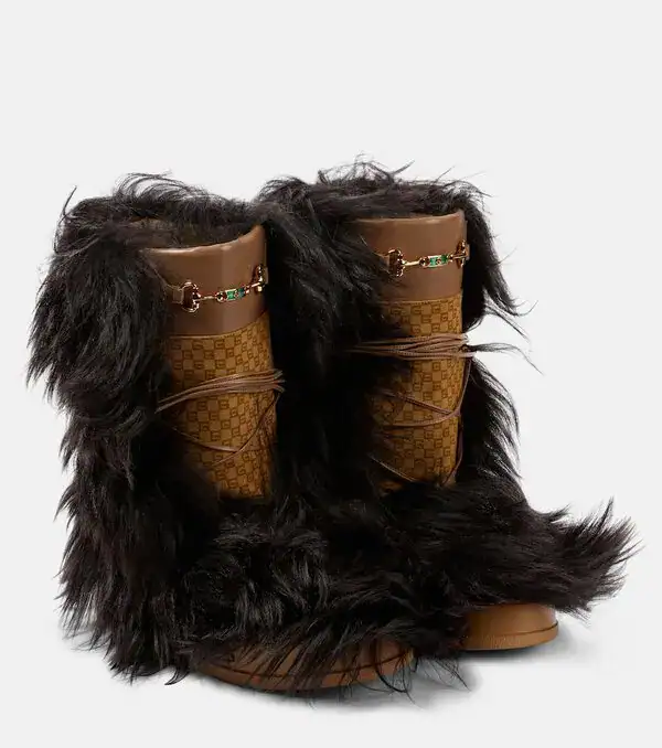 Gucci Square G Fur-Trimmed Snow Boots - Beige | Editorialist