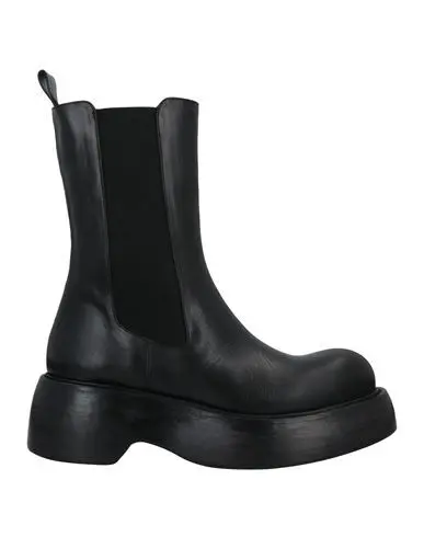 Paloma Berceló Leather Chelsea Boots - Black