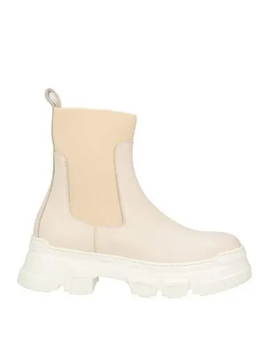 TF SPORT Ankle Boots