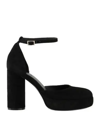VIC MATIE Leather Pumps - Black