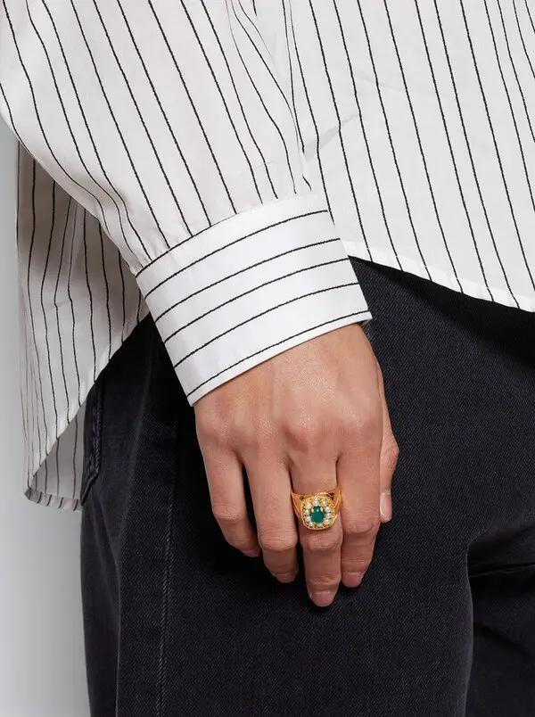 VEERT The Royal Signet Ring - Yellow Gold