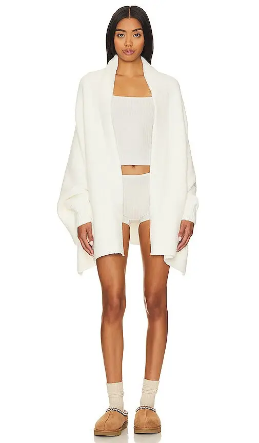 Barefoot Dreams Cozychic Blanket Wrap In Cream - Pearl