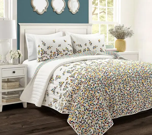 LUSH DECOR Boho Botanical Leaf Quilt 3pc King