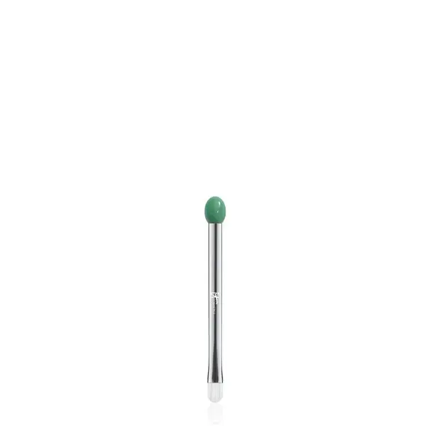 IT COSMETICS Heavenly Skin 2-in-1 Tap & Smooth Eye Cream Brush #706