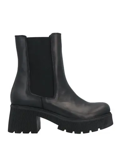 DIVINE FOLLIE Ankle Boots