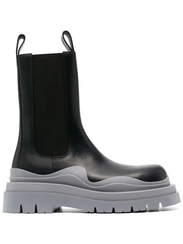 Bottega Veneta Tire Leather Chelsea Boots - Black