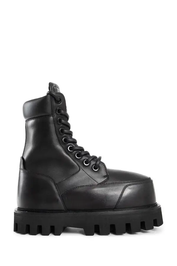 Alexander McQueen Boots - Black