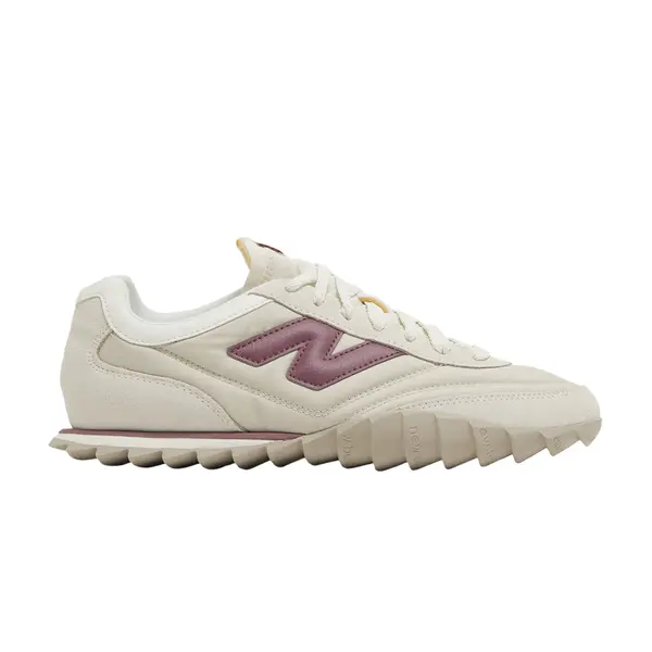 NEW BALANCE Rc30 Sneakers - Cream