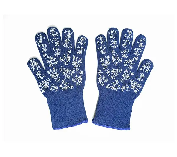 TEMP-TATIONS Pair Of Oven Gloves - One-color | Editorialist