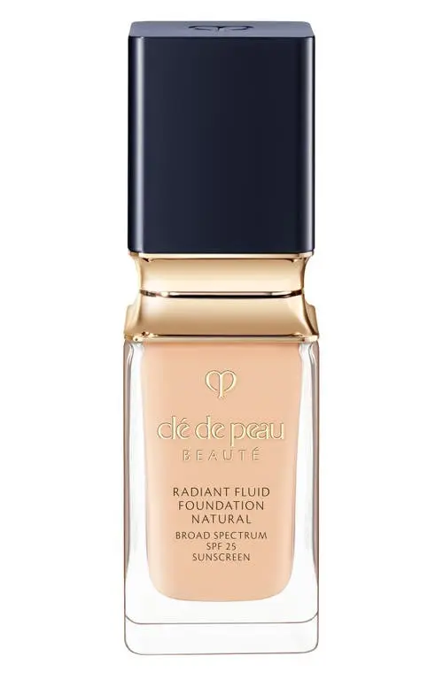 CLE DE PEAU BEAUTE Beauté Radiant Fluid Natural Foundation - O20 - Light Medium Ocher