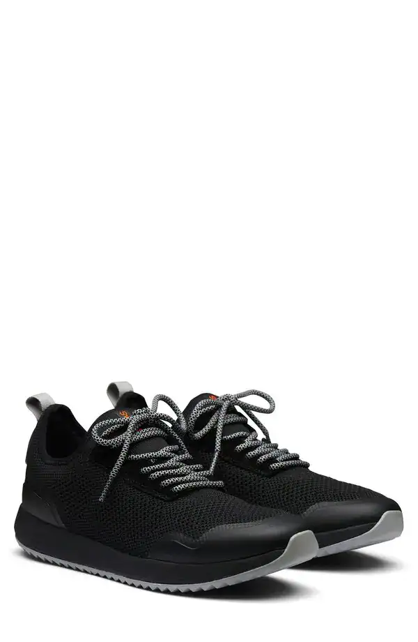 Swims Tasso Runner Running Shoe In Black - 25% Off | Editorialist